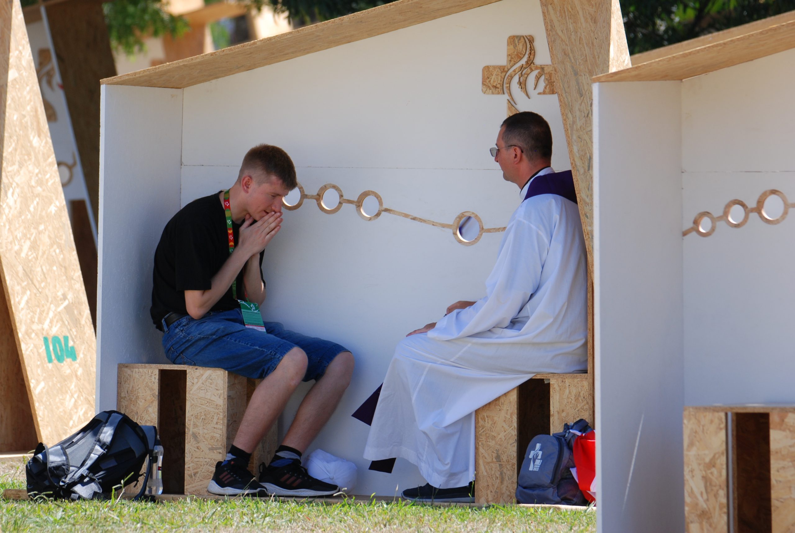 Parque do Perdão: Papa conduz a reconciliação de três jovens